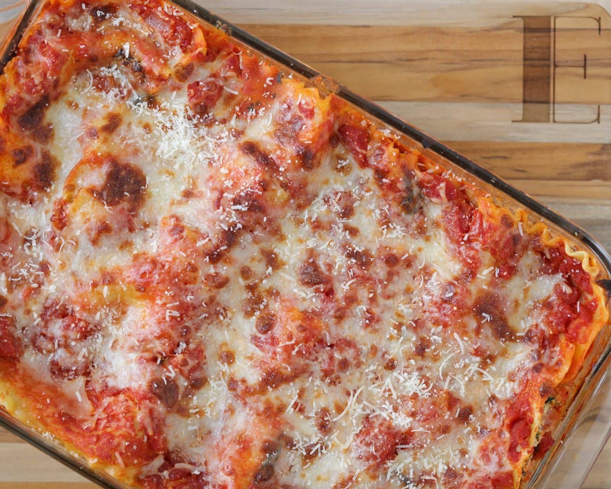 Spinach and Ricotta Lasagna with Tomato Sauce - CucinaByElena