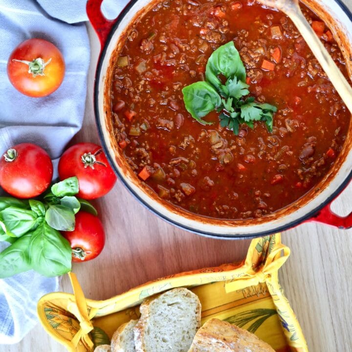 Best Italian-Style Chili Recipe (Beef and Bean) - Cucina by Elena