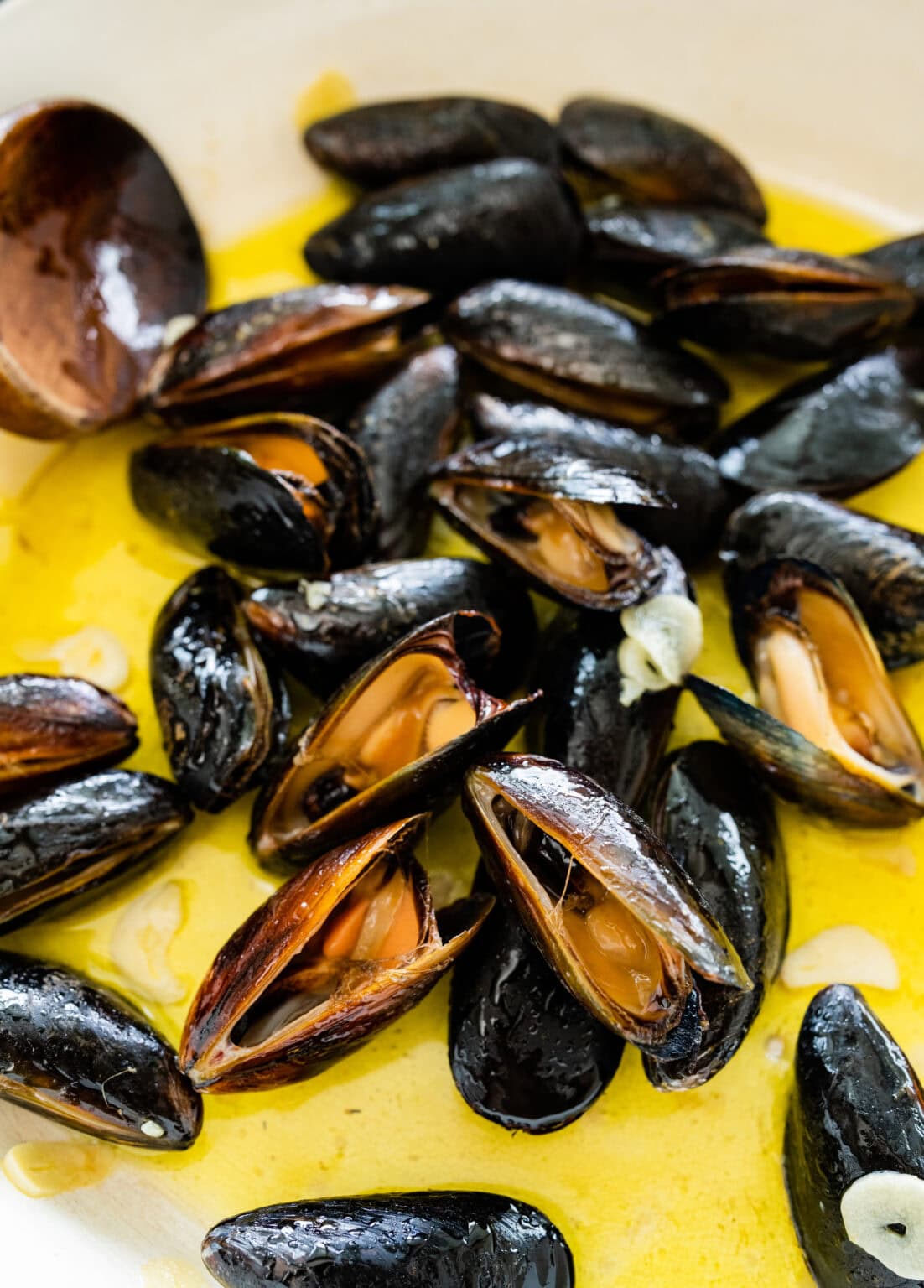 Seafood Pasta (Italian Frutti di Mare Recipe) - CucinaByElena