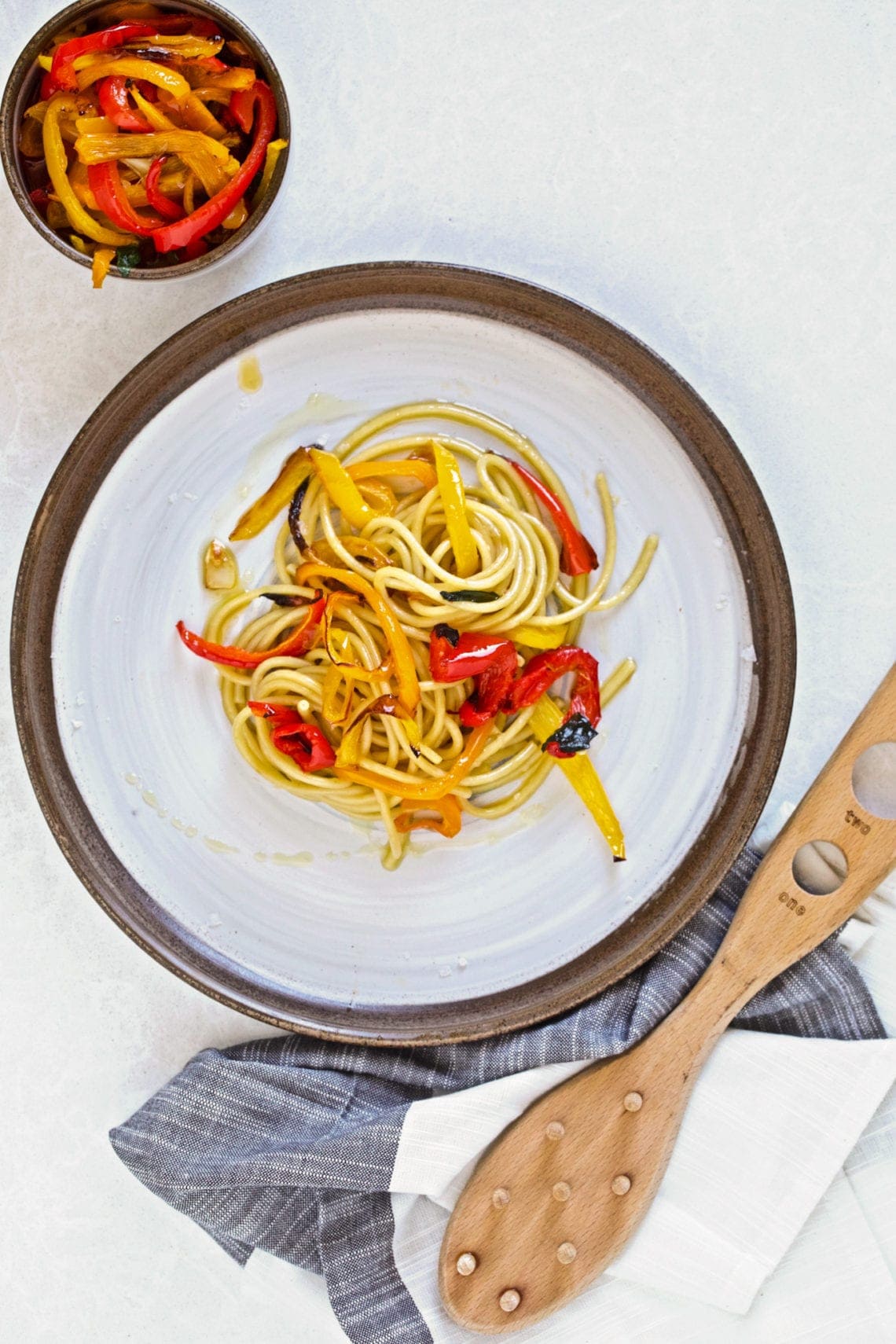 Easy Roasted Peppers and Garlic Pasta Recipe - Cucina by Elena