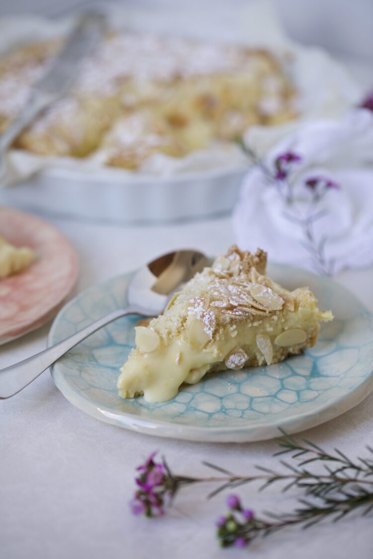 Italian Cream Crumb Cake (sbriciolata alla crema) - Cucina by Elena