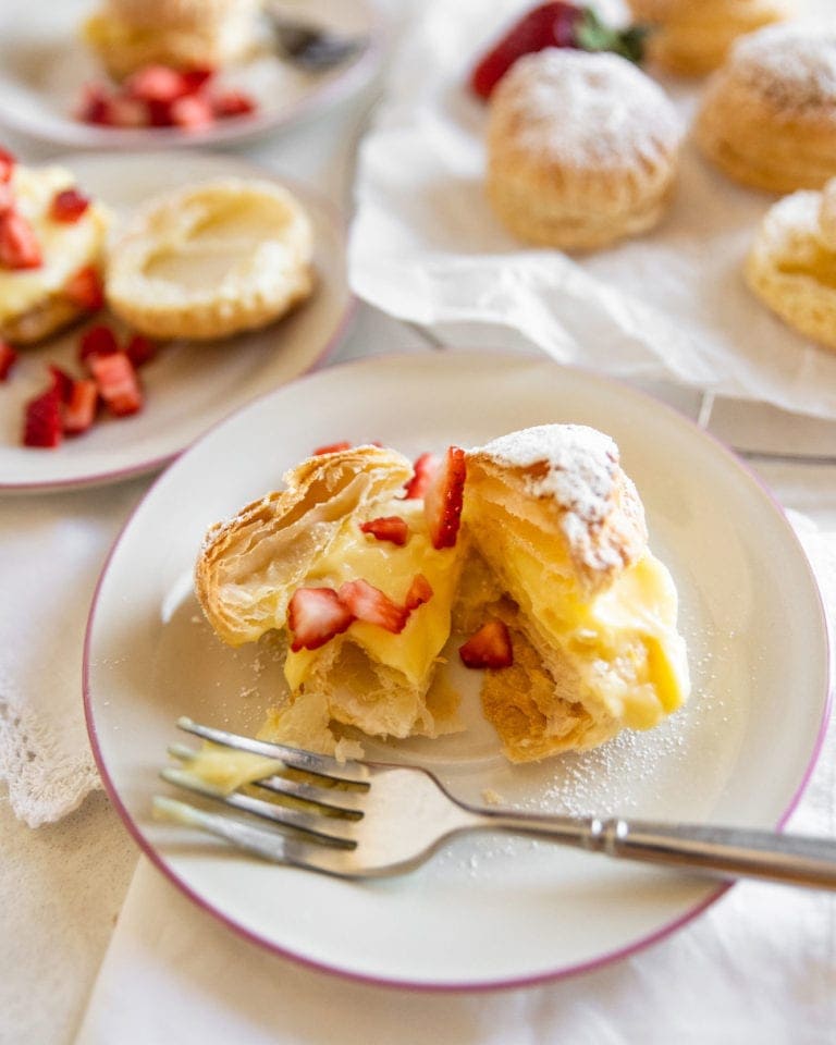 Italian Cream Filled Pastry - CucinaByElena