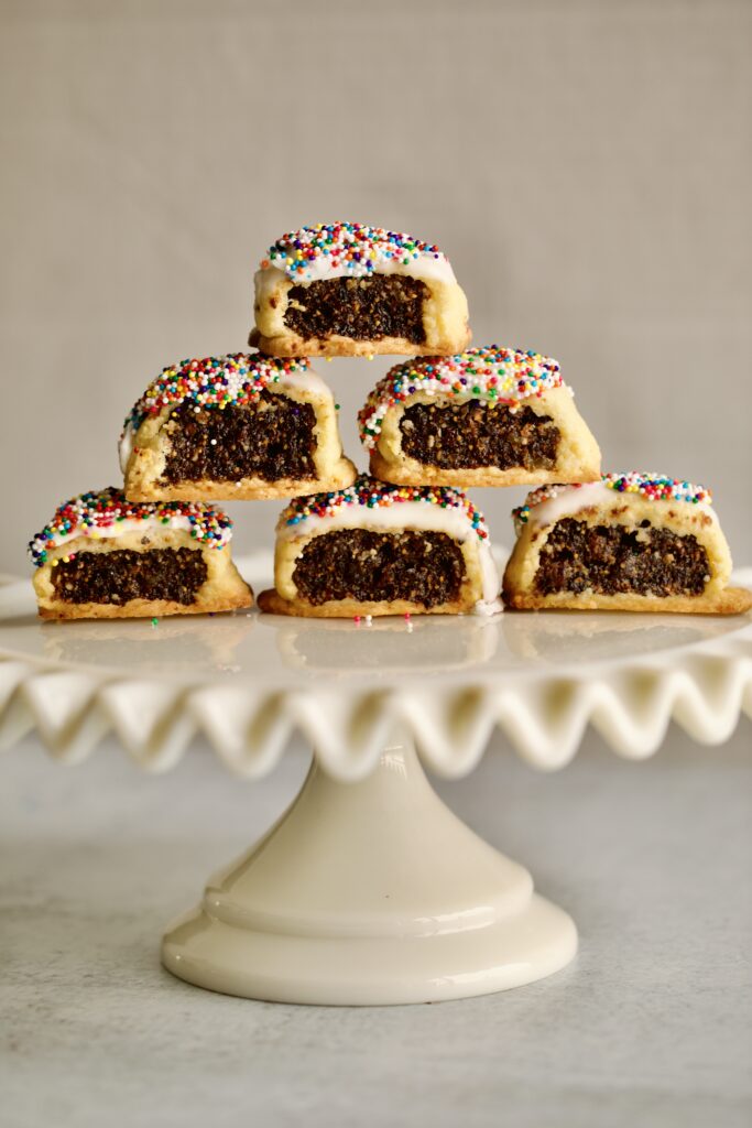 Italian Fig Cookies Recipe (Cucidati) - CucinaByElena