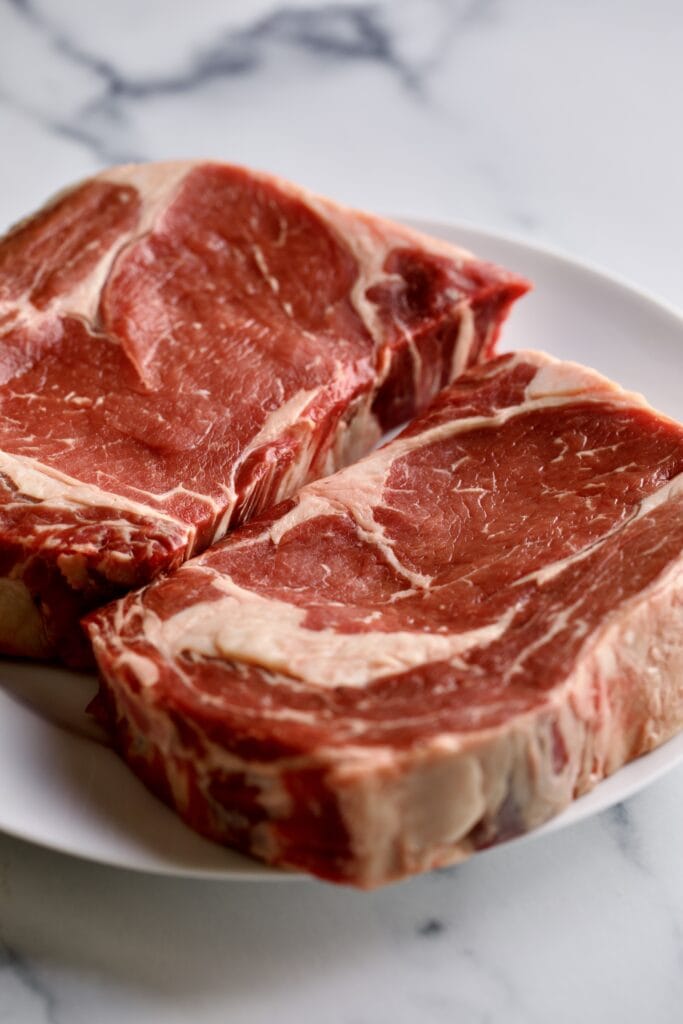How to Cook Steak in a Pan (Perfect Recipe) - CucinaByElena