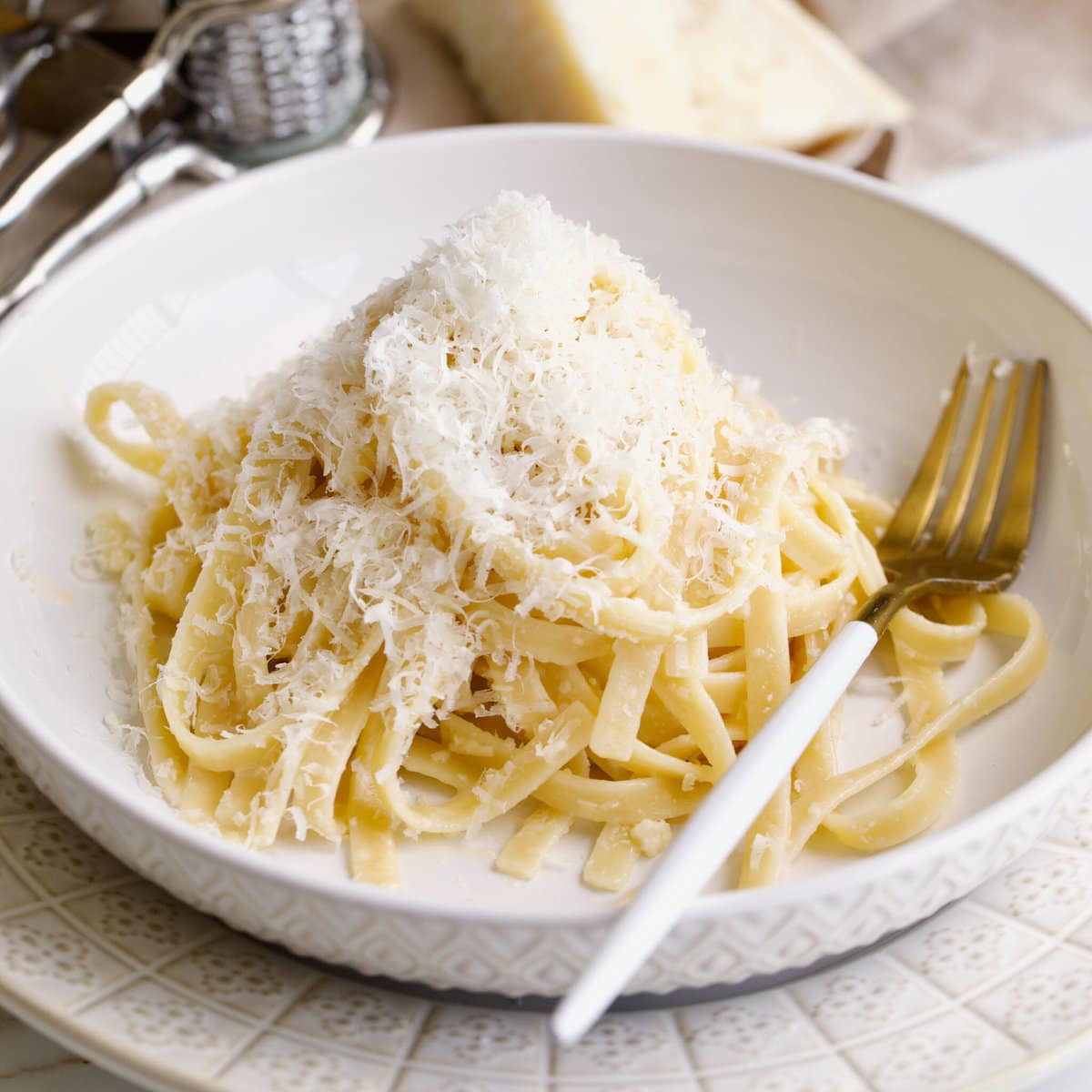 Authentic Fettuccine Alfredo Recipe - Cucina by Elena