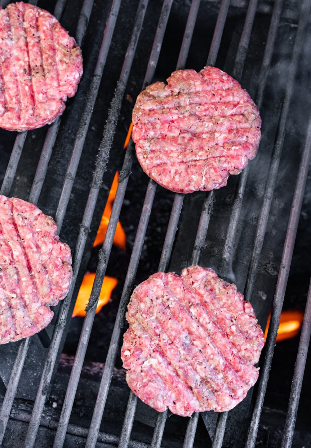 Juicy Homemade Burgers (Ultimate Beef Burger Recipe) - Cucina by Elena