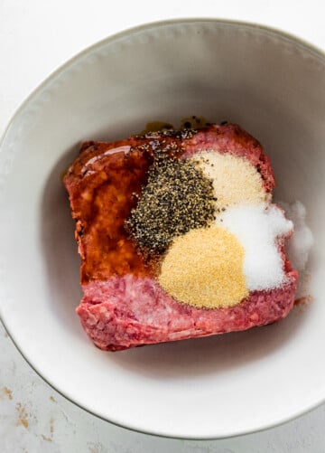 Juicy Homemade Burgers (Ultimate Beef Burger Recipe) - Cucina by Elena