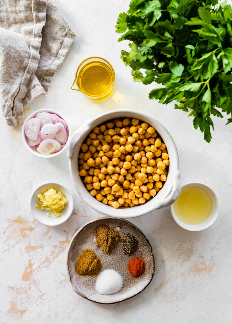 Falafel Pita With Tahini Sauce - CucinaByElena