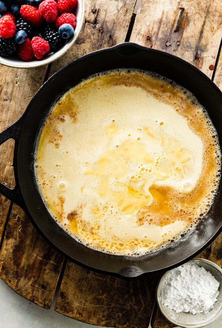 Easy German Pancakes Recipe (aka Dutch Baby Pancake) - Cucina by Elena