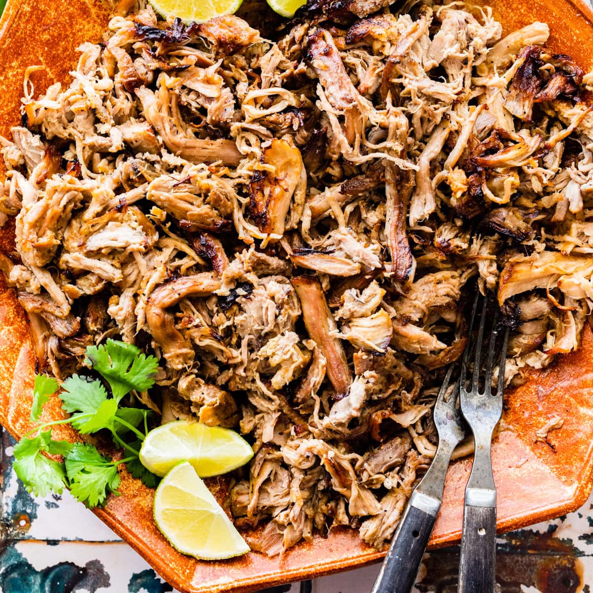 Slow Cooker Chipotle Pork Carnitas Recipe (Copycat) - CucinaByElena