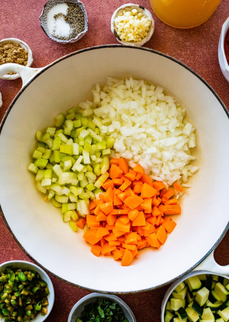 Easy Mexican Chicken Soup Recipe (Sopa De Pollo) - Cucina by Elena