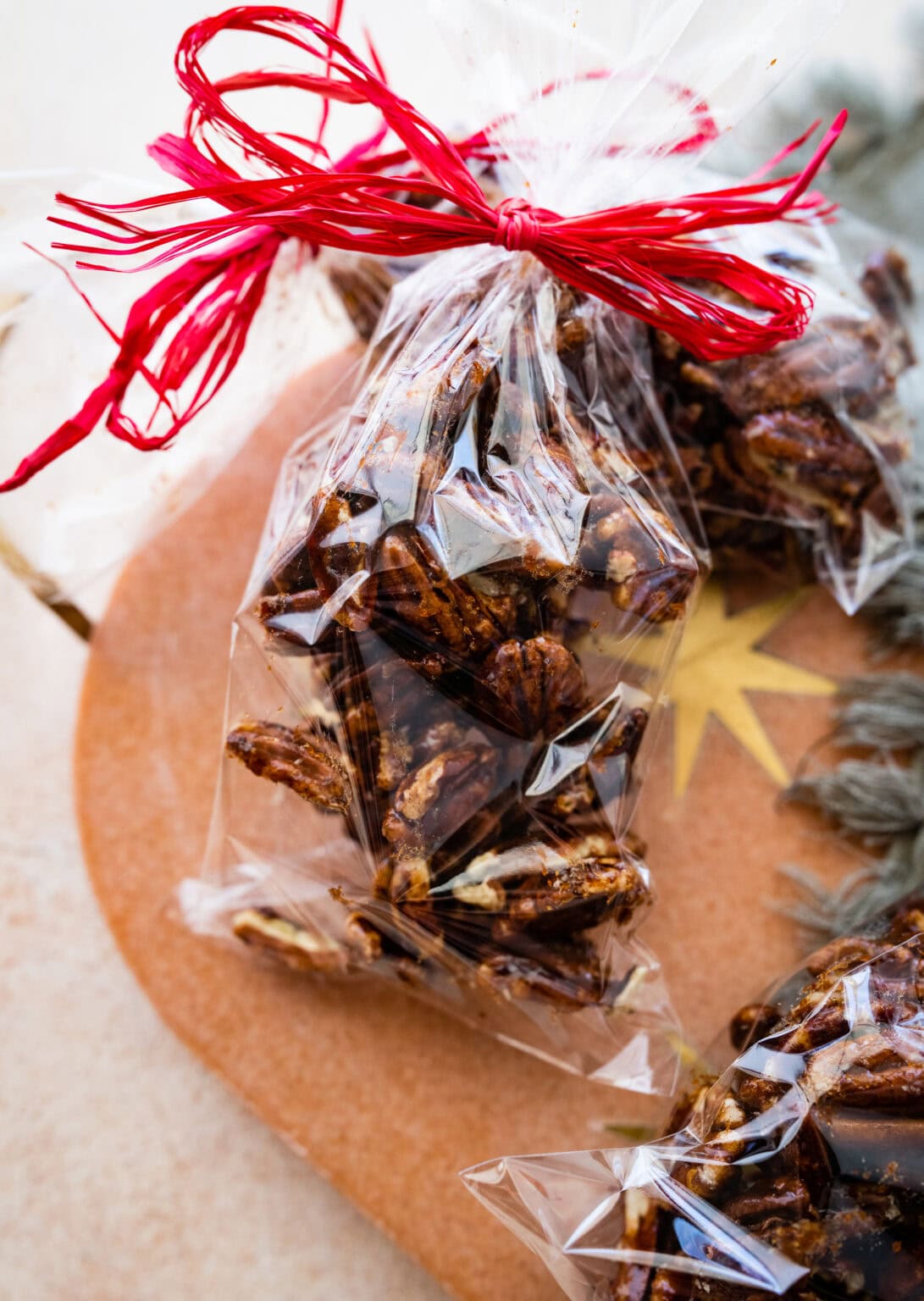 Easy Candied Pecans Recipe (10 minute Stovetop) - Cucina by Elena