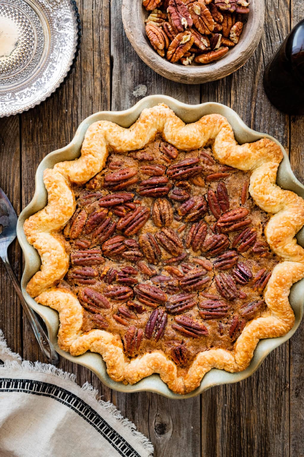 Classic Crisco Pie Crust Recipe (flaky) - Cucina by Elena