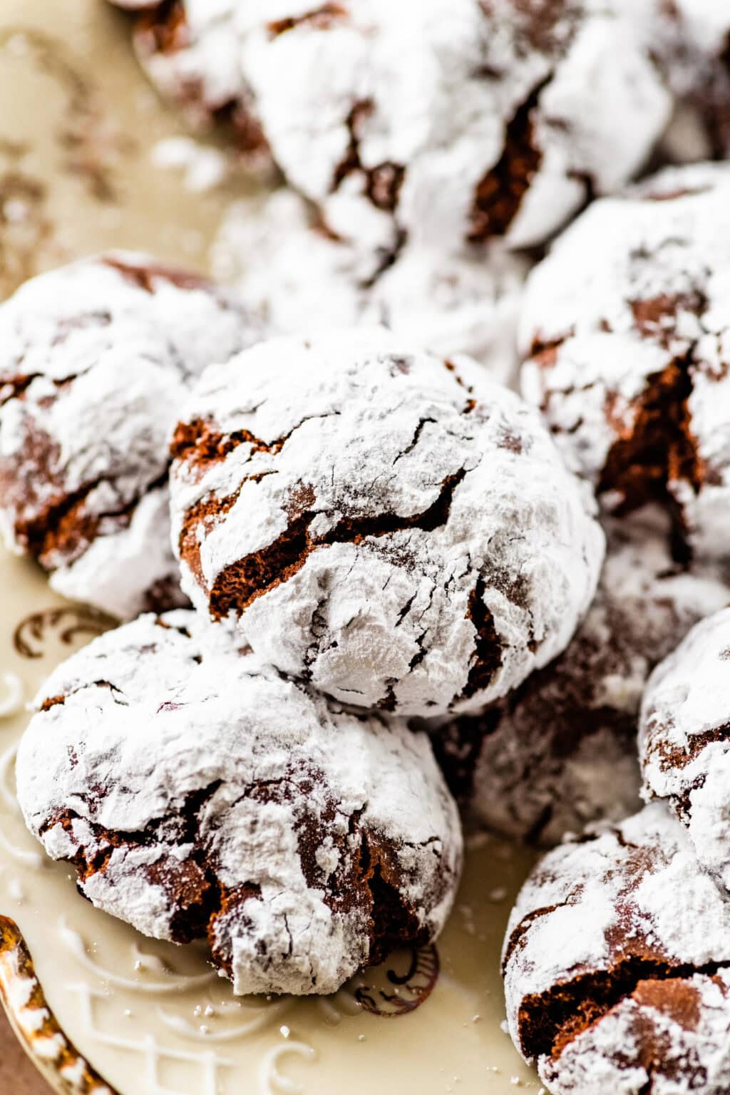 Chocolate Crinkle Cookies - Cucina by Elena