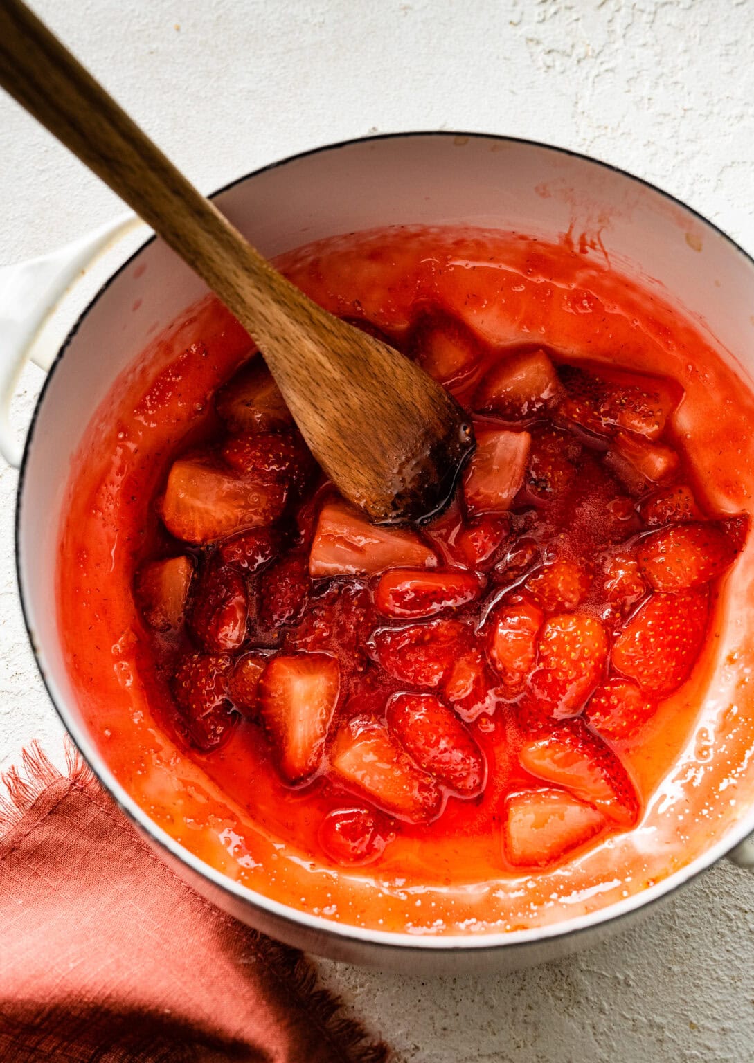 Strawberry Coulis Recipe (Easy Strawberry Sauce) - Cucina by Elena