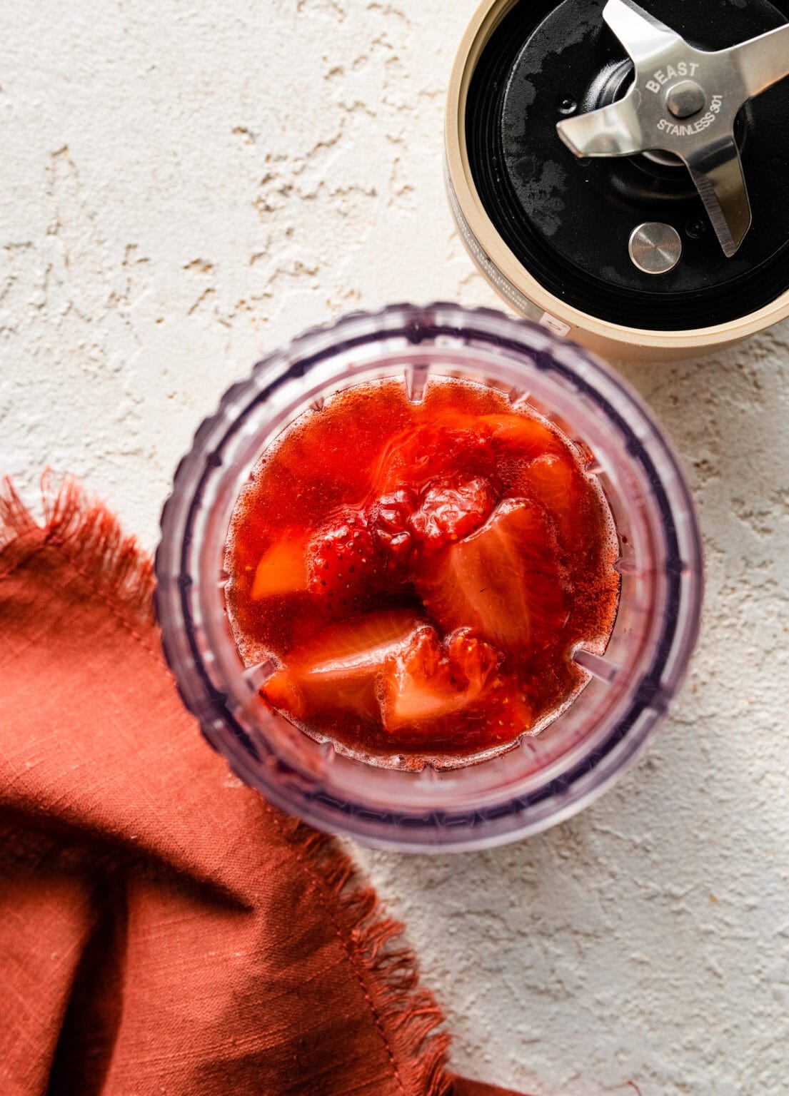 Strawberry Coulis Recipe (Easy Strawberry Sauce) - Cucina by Elena