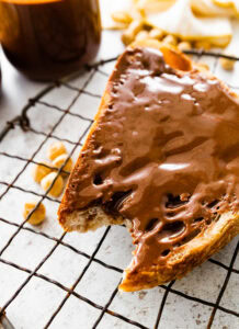 Homemade Nutella Recipe (Chocolate Hazelnut Spread) - Cucina by Elena