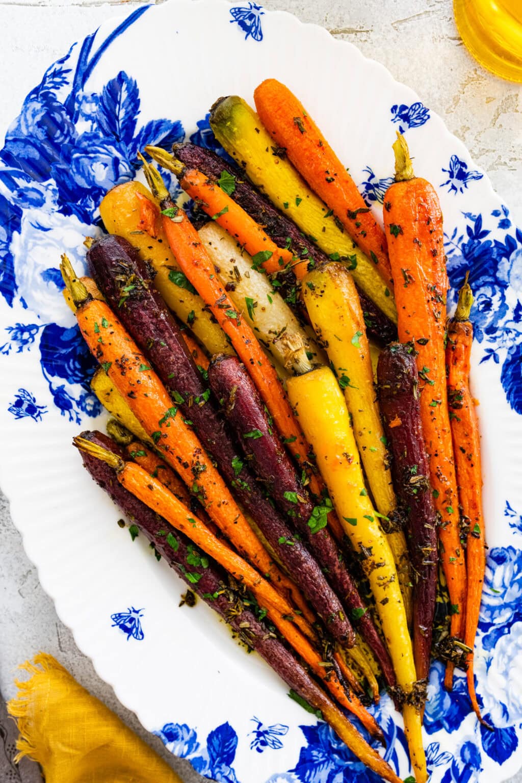 Roasted Rainbow Carrots Recipe - Cucina by Elena