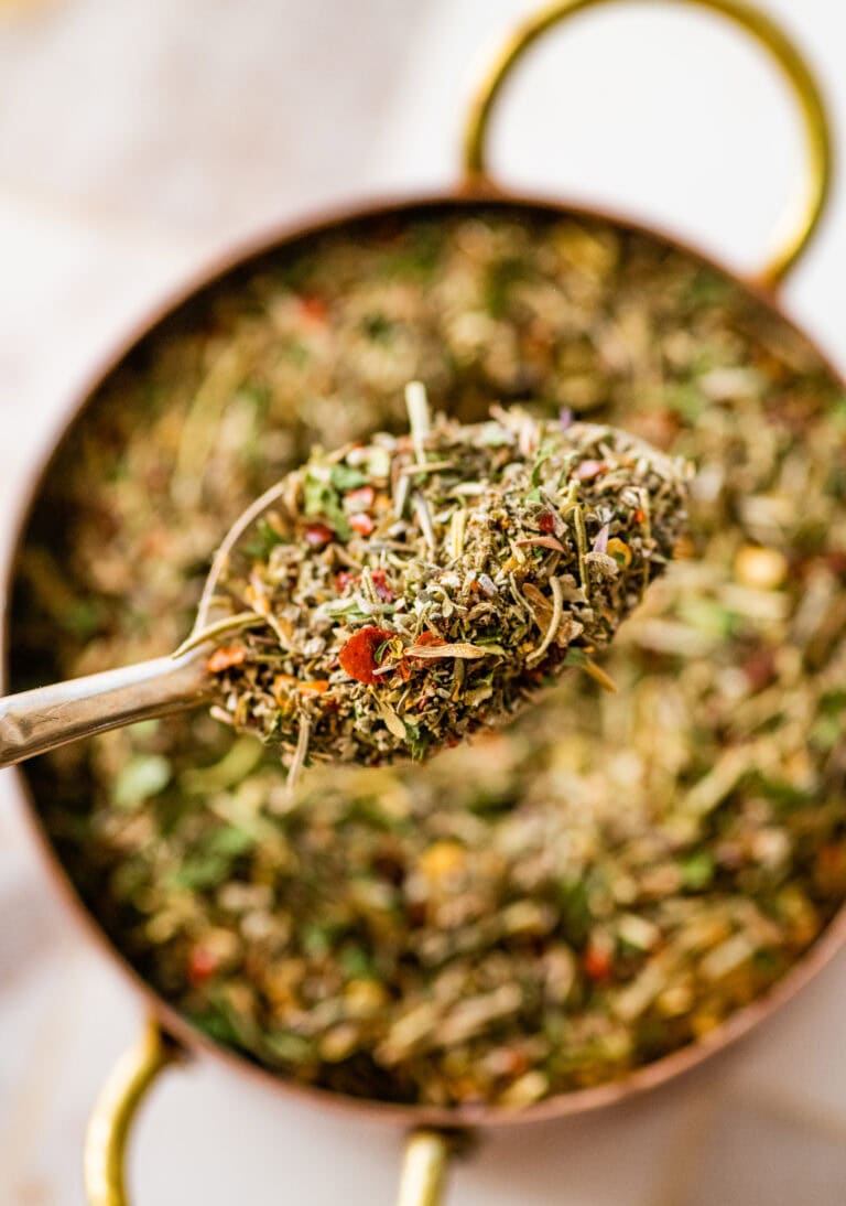 Homemade Italian Seasoning (Easy to Make!) - Cucina by Elena