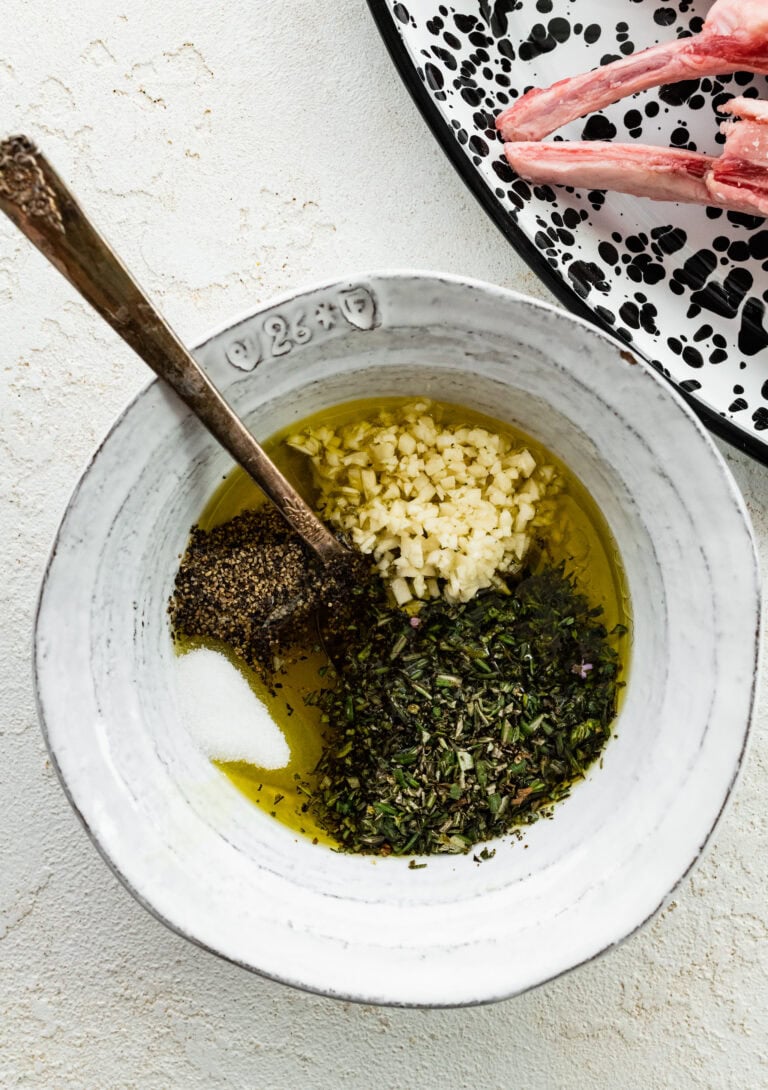 Lamb Chops Marinade Recipe (with Garlic and Rosemary) - Cucina by Elena