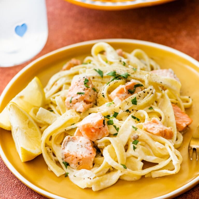 Creamy Salmon Pasta (Pasta Al Salmone) - Cucina by Elena